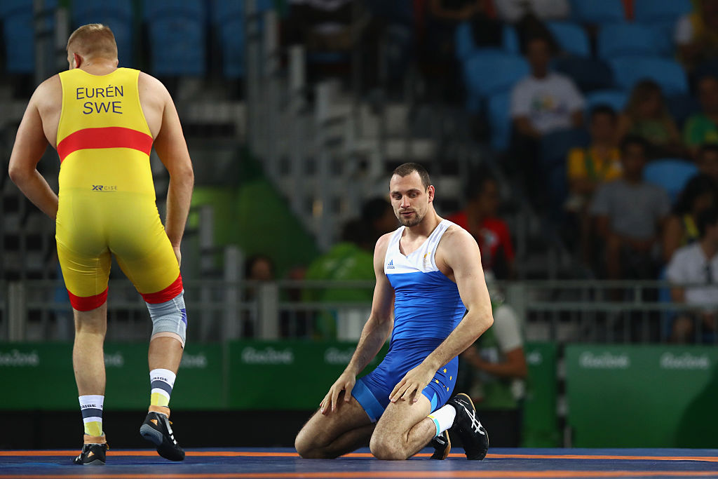 Popov goes down in opening round | Australian Olympic Committee