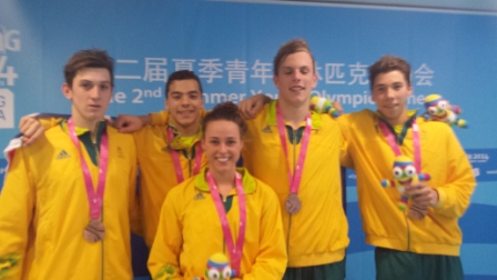 Bronzed Aussies in pool | Australian Olympic Committee