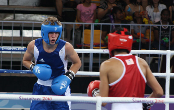 Straight right through for gold | Australian Olympic Committee