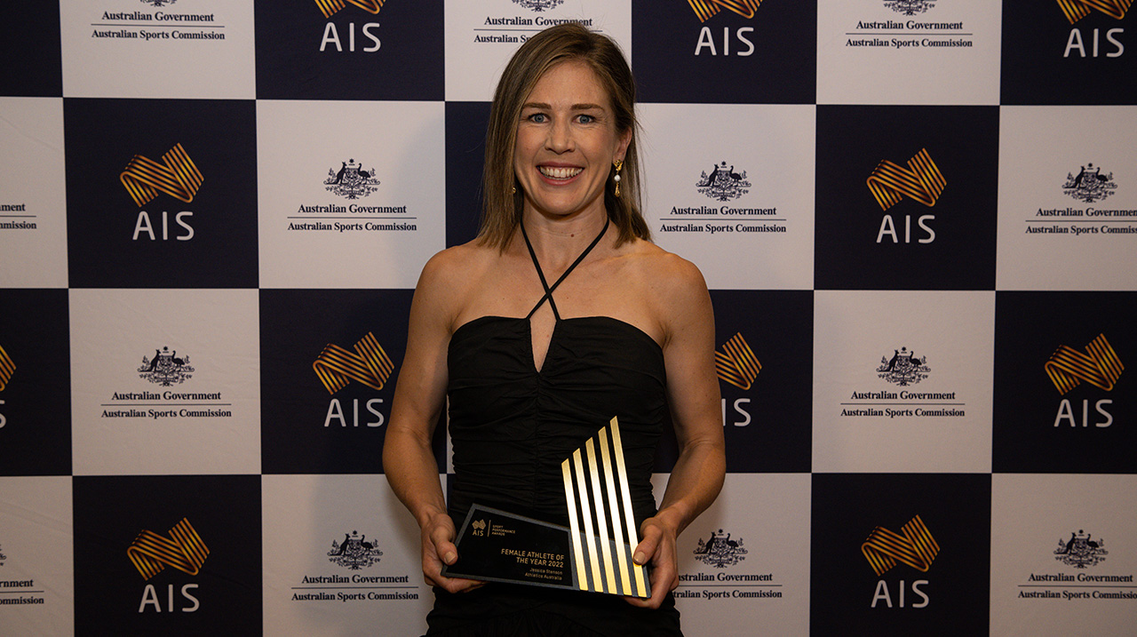 Jessica Stenson and Cam Smith headline AIS awards winners | Australian ...