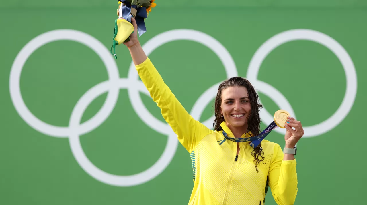Fox paddles into history | Australian Olympic Committee